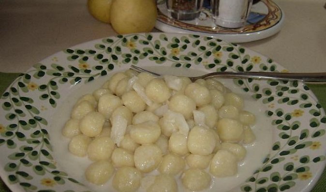 Gnocchi s gorgonzolou a hruškou - Recepty.cz - On-line kuchařka