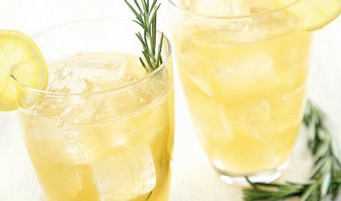 Citronáda s rozmarýnem - Recepty.cz - On-line kuchařka